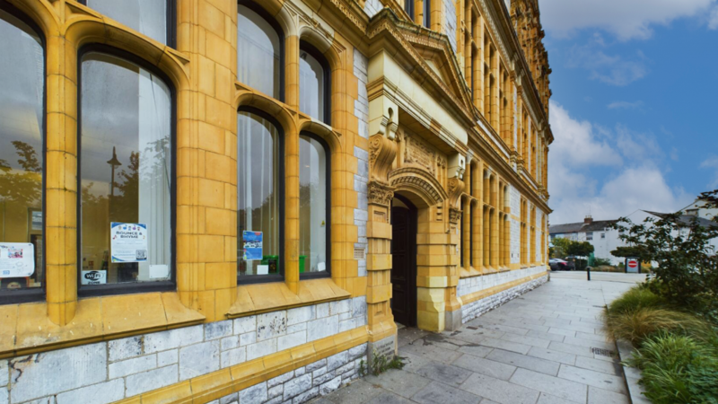 Image of Newton Abbot Library